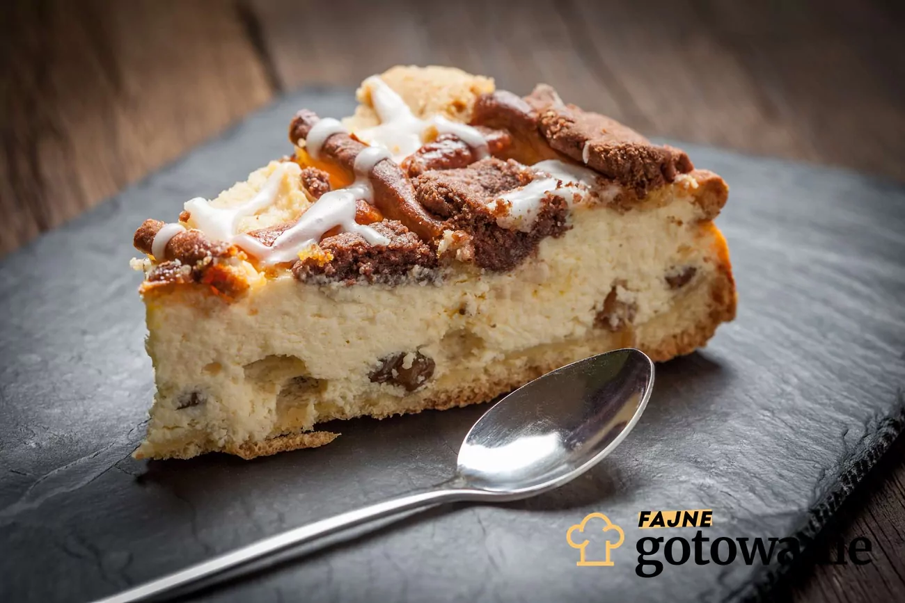 Sernik z rodzynkami - przepis Magdy Panek